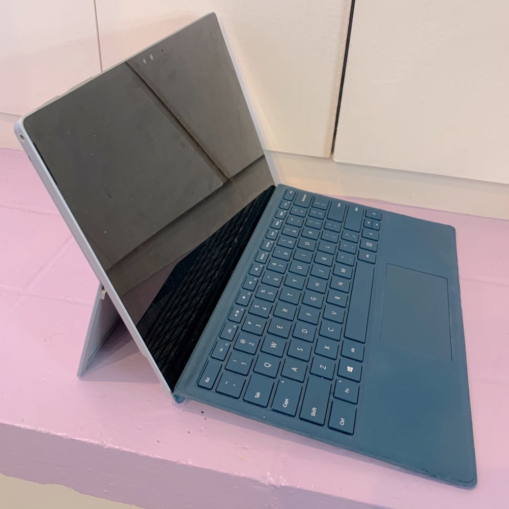 Microsoft Surface Pro 4 - Gem